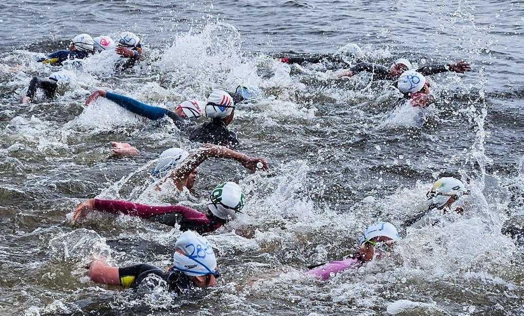 Corani abrió la temporada 2025 de aguas abiertas con más de 350 ...